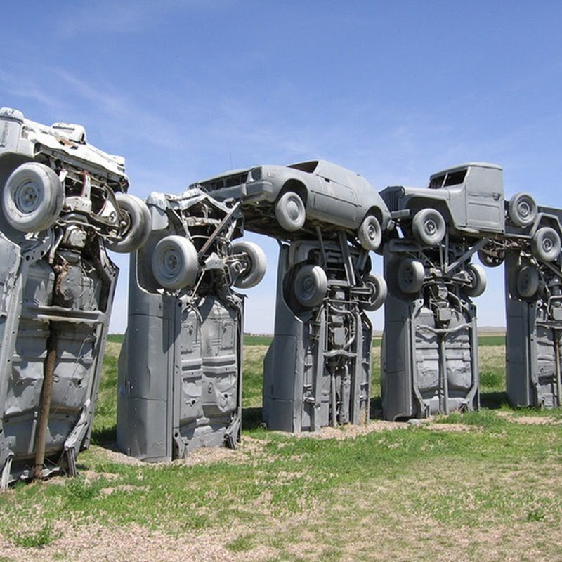 Carhenge: The Stonehenge of Vintage American Cars | Amusing Planet